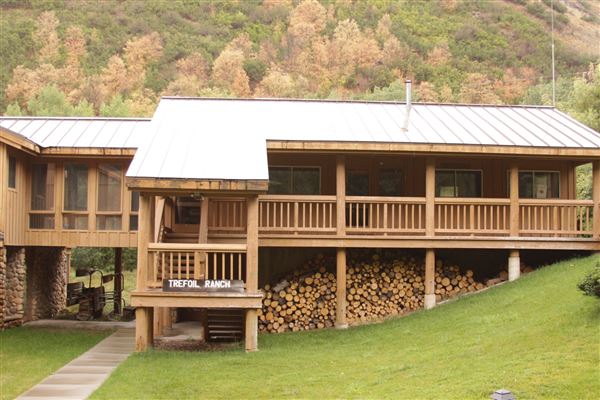 Locations Hub - Trefoil Ranch