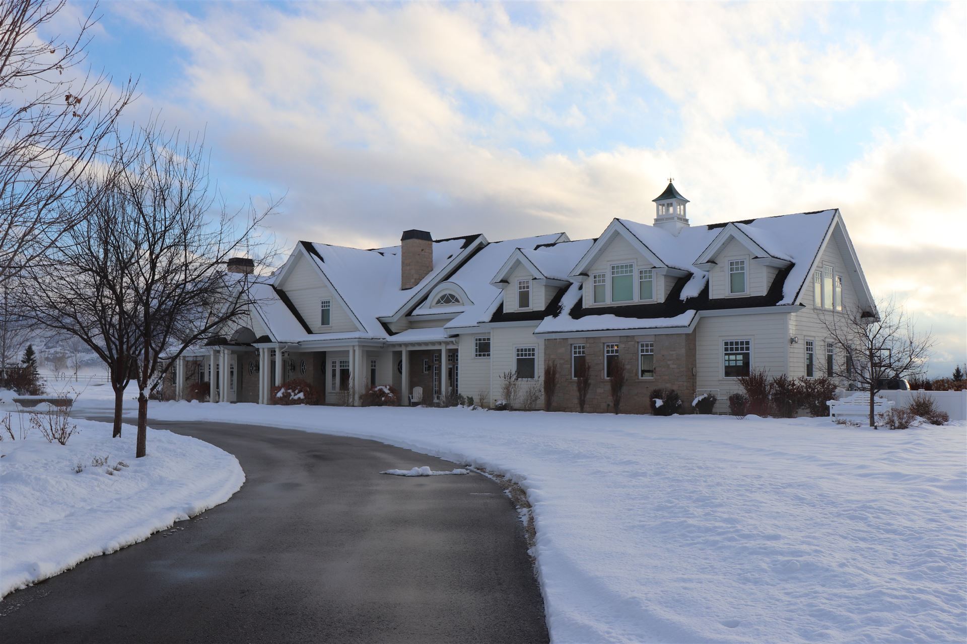 Locations Hub - The Summerhouse Farms